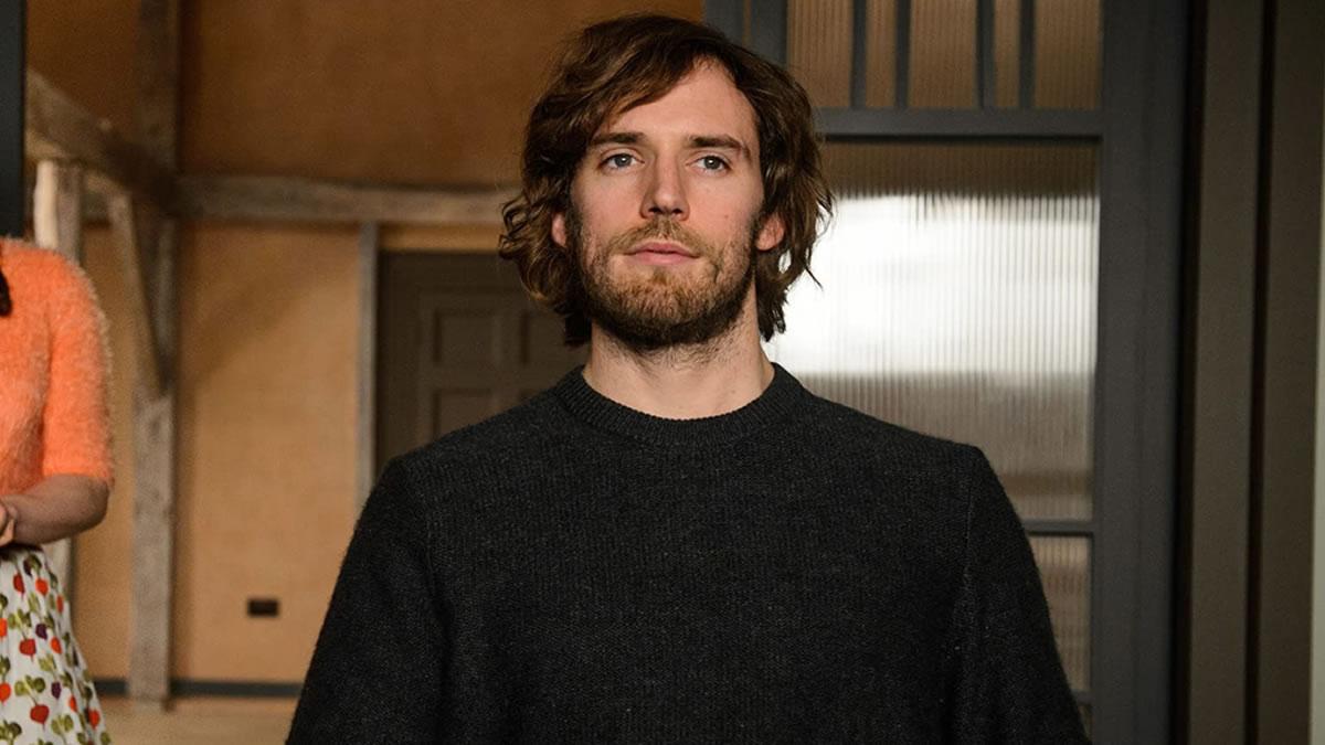 Quem é Sam Claflin, o queridinho das adaptações