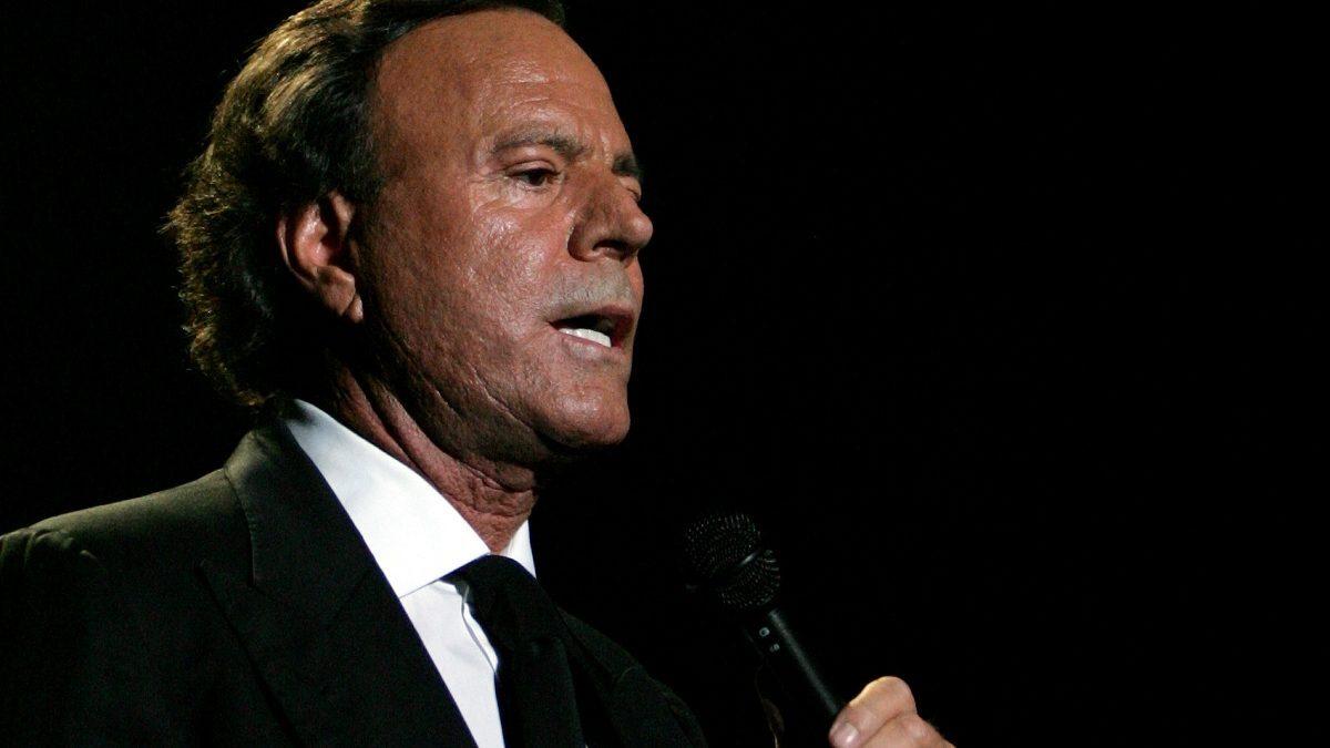 Por que Julio Iglesias merece uma série sobre a sua vida?