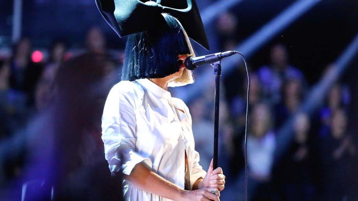 Sia lança “Incredible”, novo single com participação de Labrinth